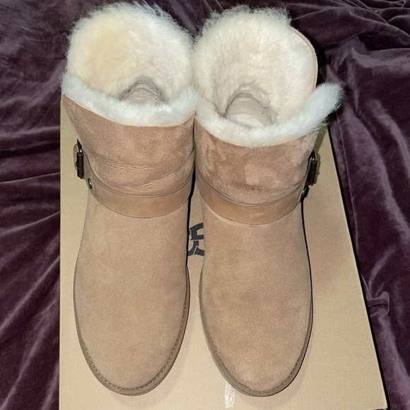 UGG | Shoes | Ugg Boots Used Size 85 | Poshmark